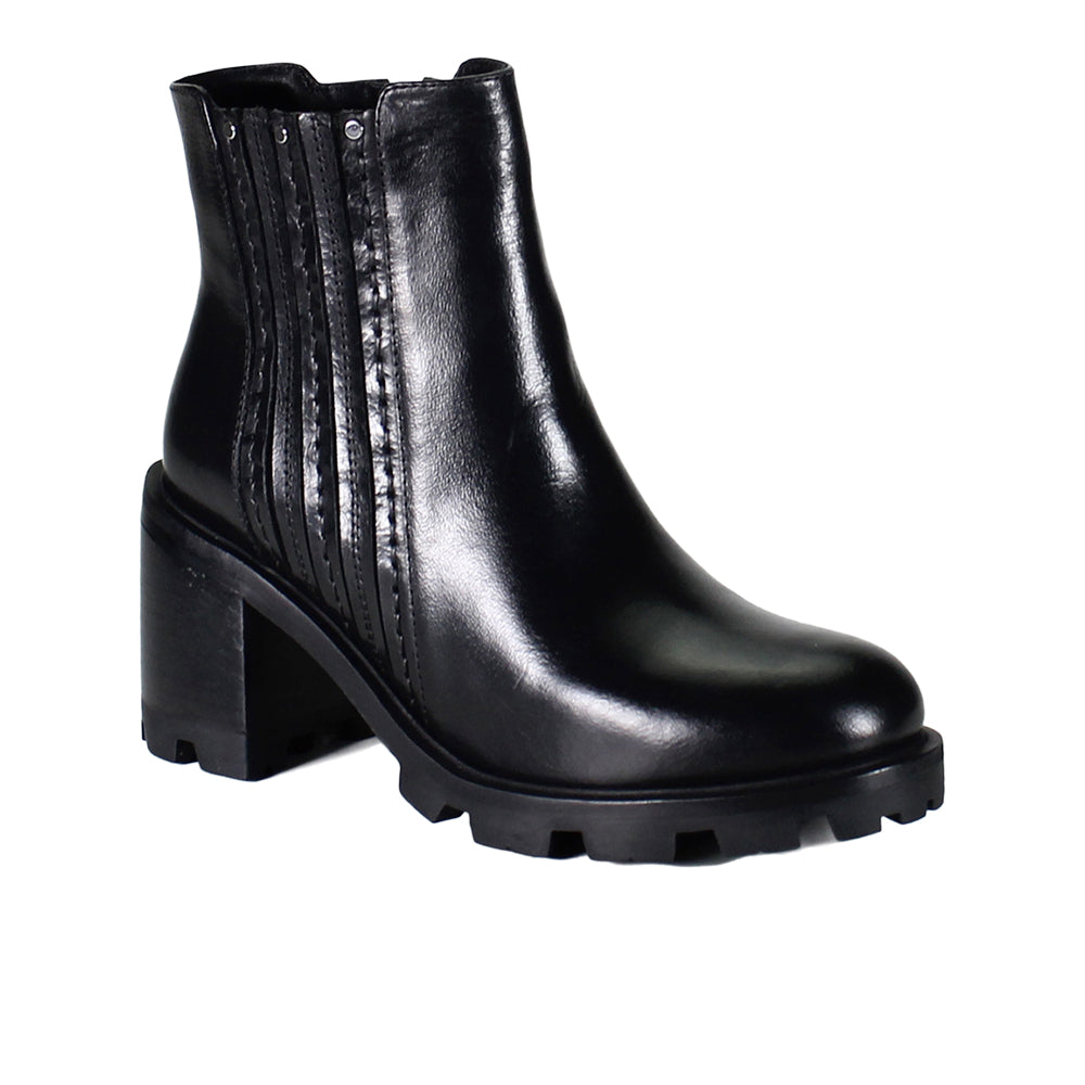 Shop Black Womens Diba True Spice Berry Lug Round Toe Zippered Booties ...