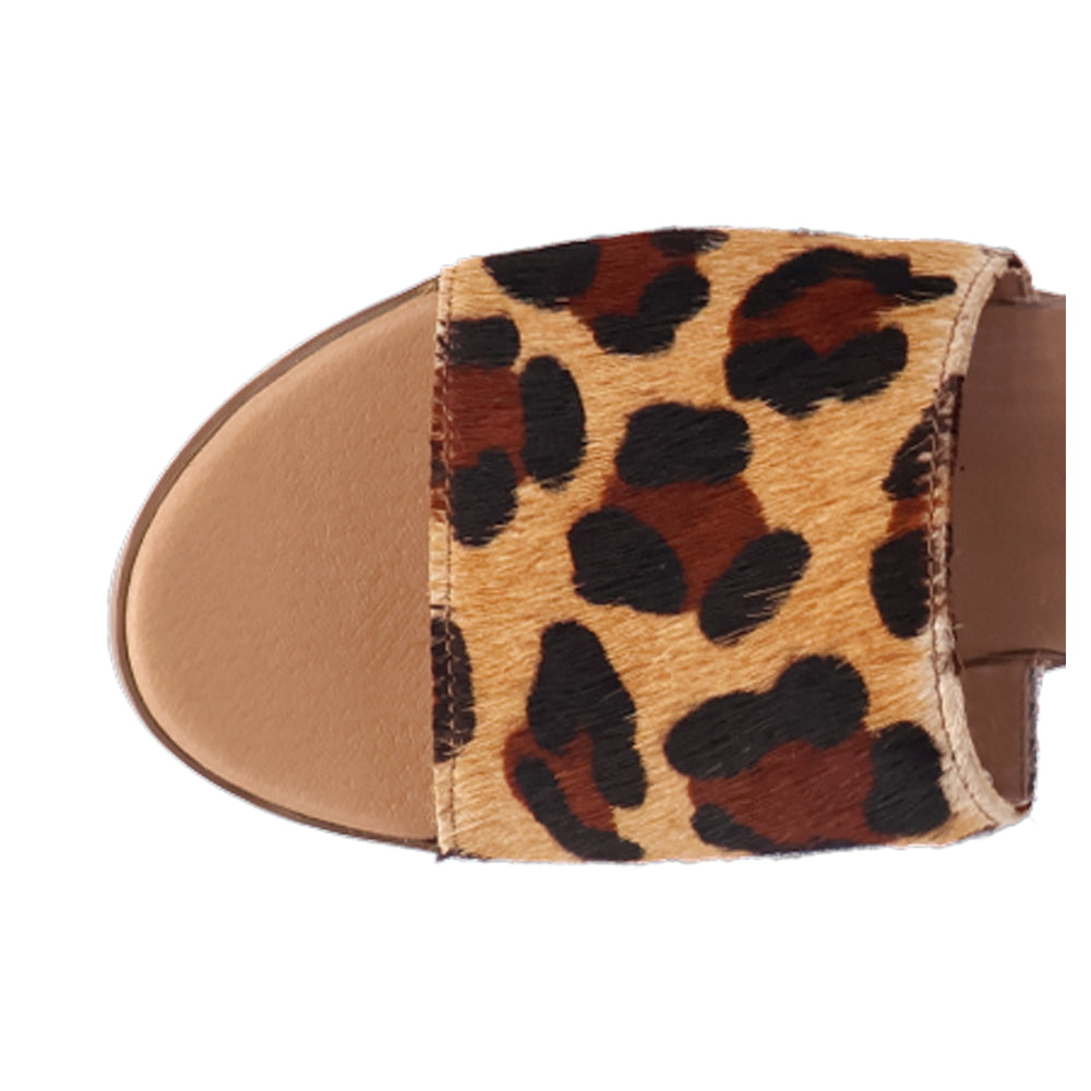 Shop Brown Womens Tabby Leopard Print Slide Flat Sandals – Shoebacca
