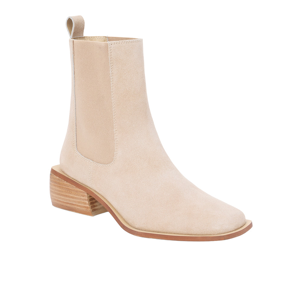 Shop Beige Womens Effie Square Toe Chelsea Boots – Shoebacca